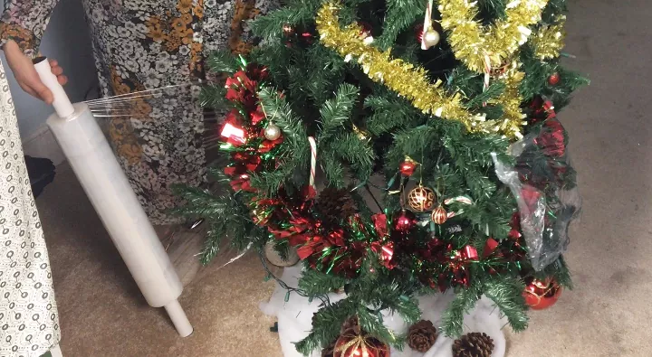 How to Wrap a Christmas Tree for Storage? - Great Shine Home Storage ...